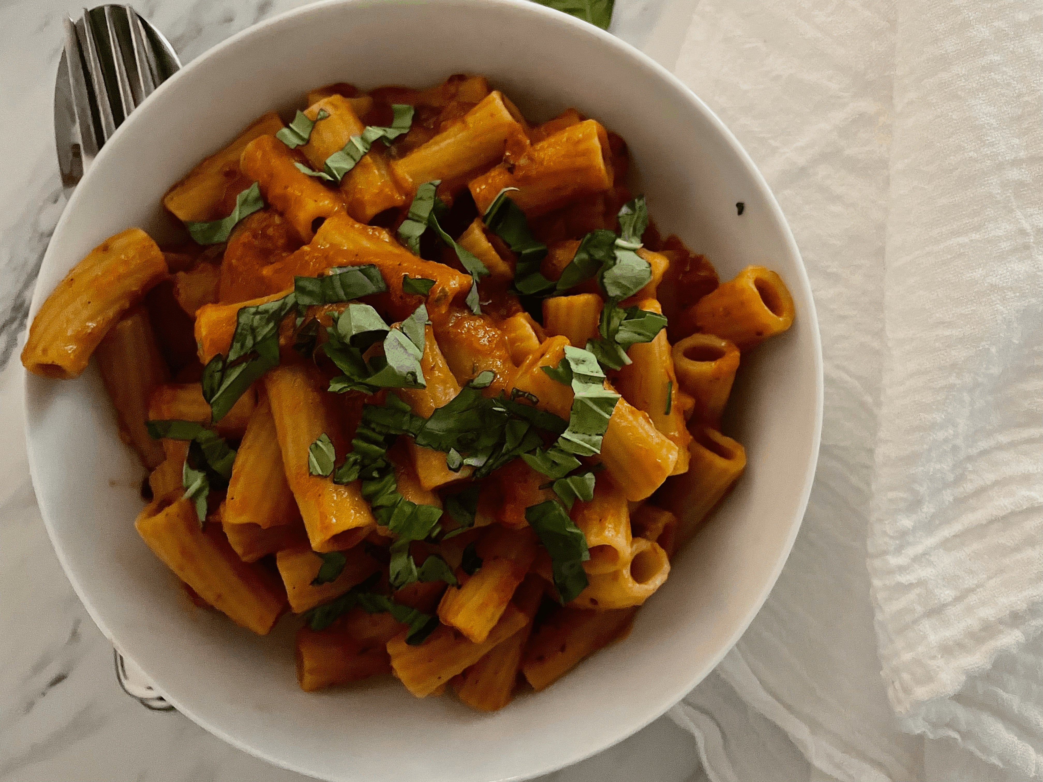 Easy Sun-Dried Tomato & Basil Pasta – Living Tree Foods